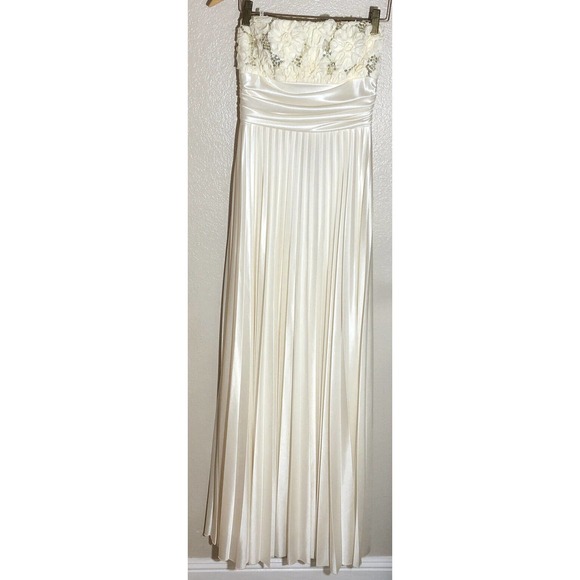 Speechless | Dresses | Speechless Long Off The Shoulder Formal Prom ...